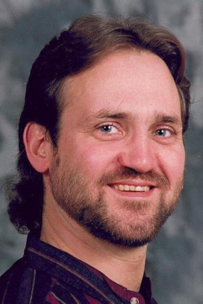 Prisk, Raphael "Rae"