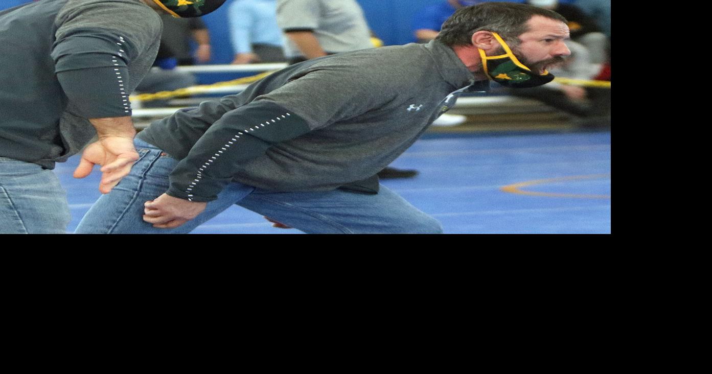 WRESTLING: Beaver Dam's Kyler Neuberger, dad Jason enjoying ride to ...