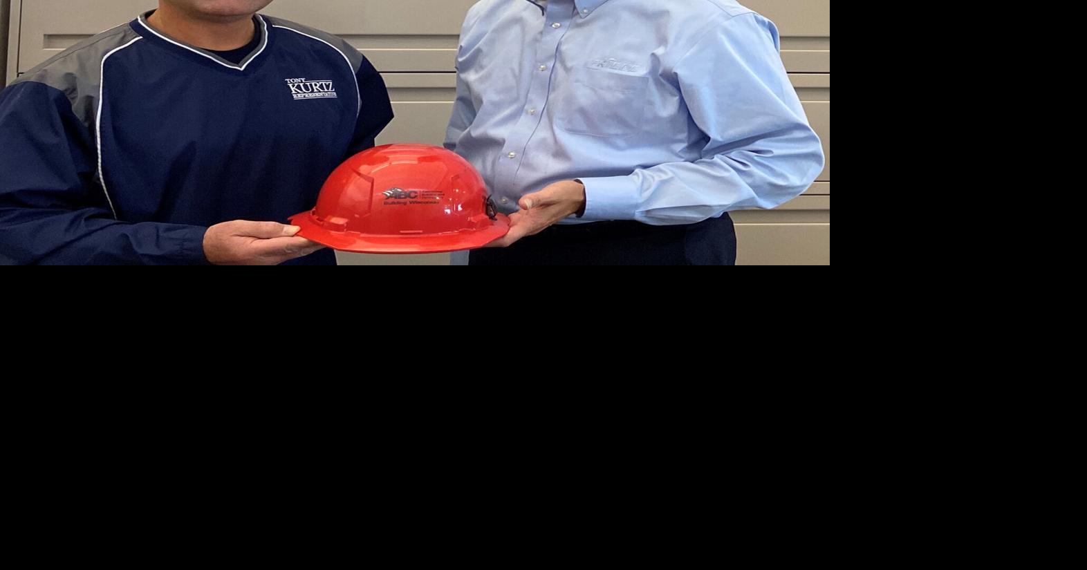 KURTZ RECEIVES AWARD