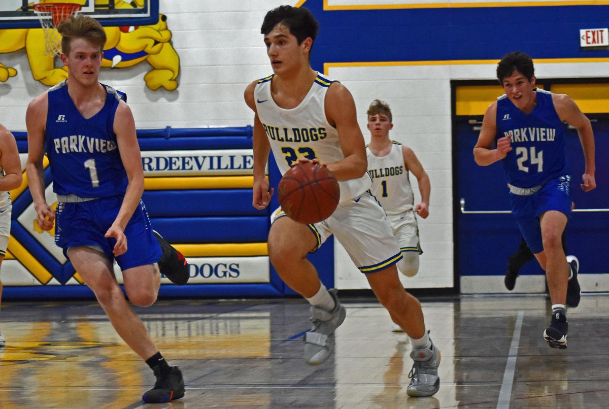 PREP BOYS BASKETBALL: Lindert leads Pardeeville past Rio, Cambria ...