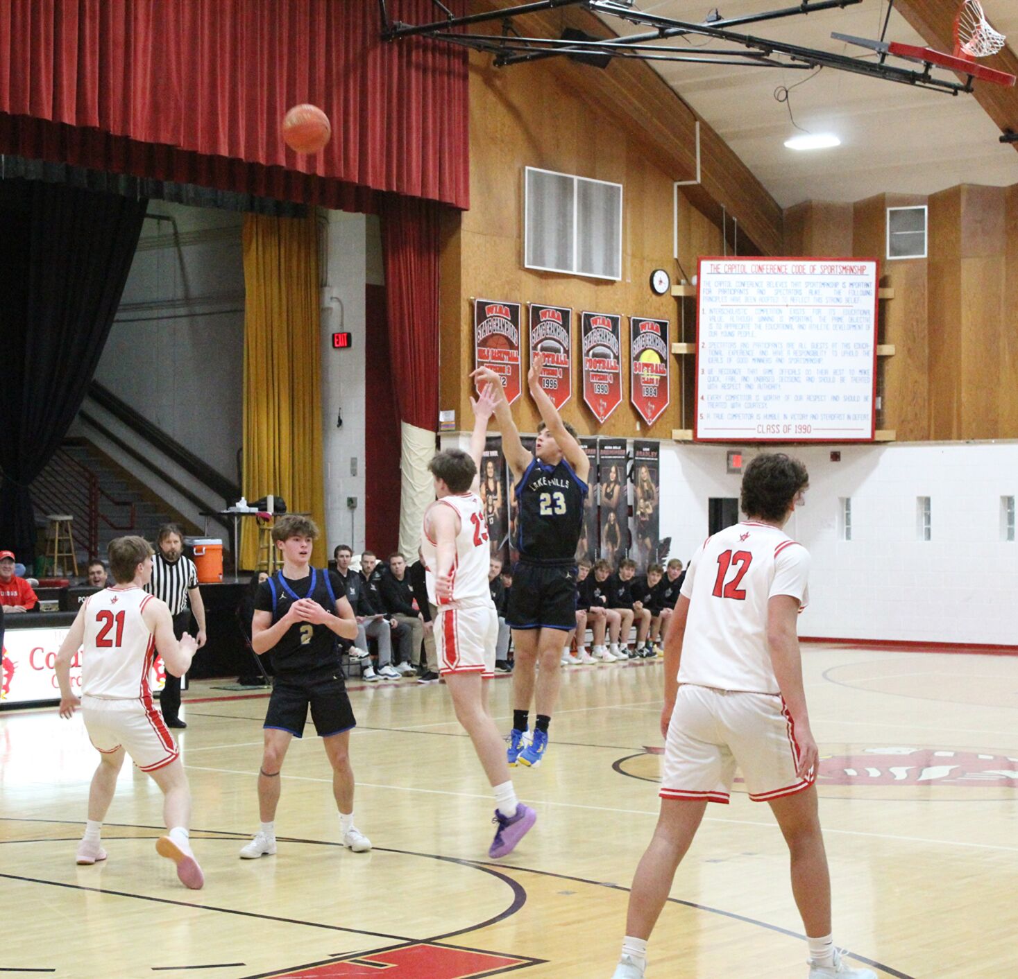 Photos: Columbus boys basketball clashes with Capitol Conference rival ...