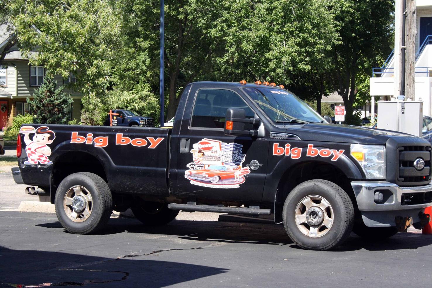 GALLERY - Wisconsin Dells Big Boy