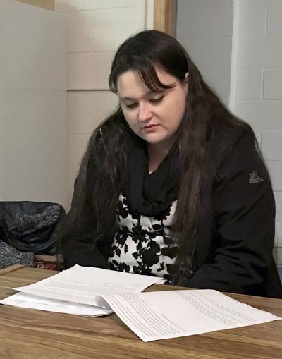 Mauston woman disputes child abuse charges