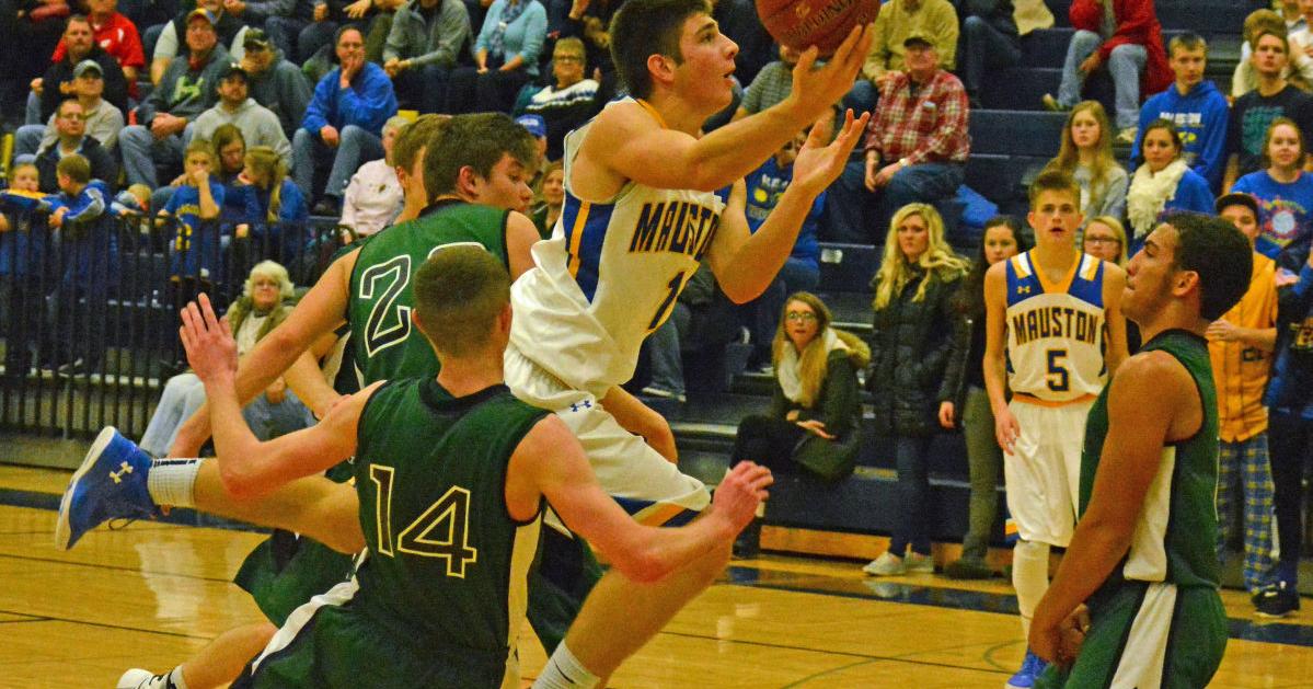 Mauston takes first meeting with Green Devils