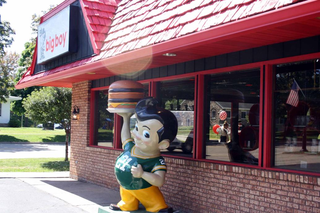 Big Boy brings burger history to Wisconsin Dells