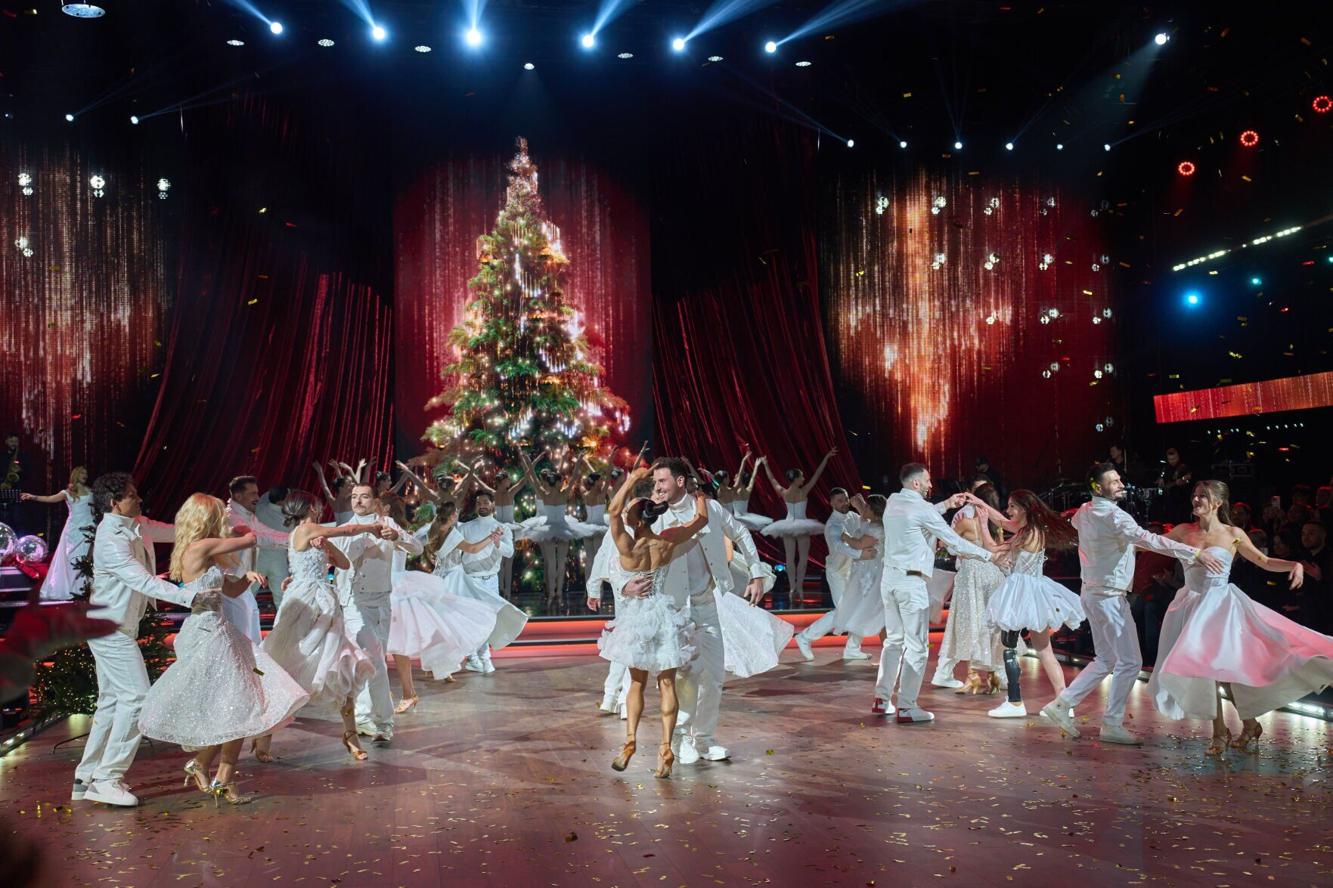 Ukraine revives 'Dancing with the Stars' with wartime heroes