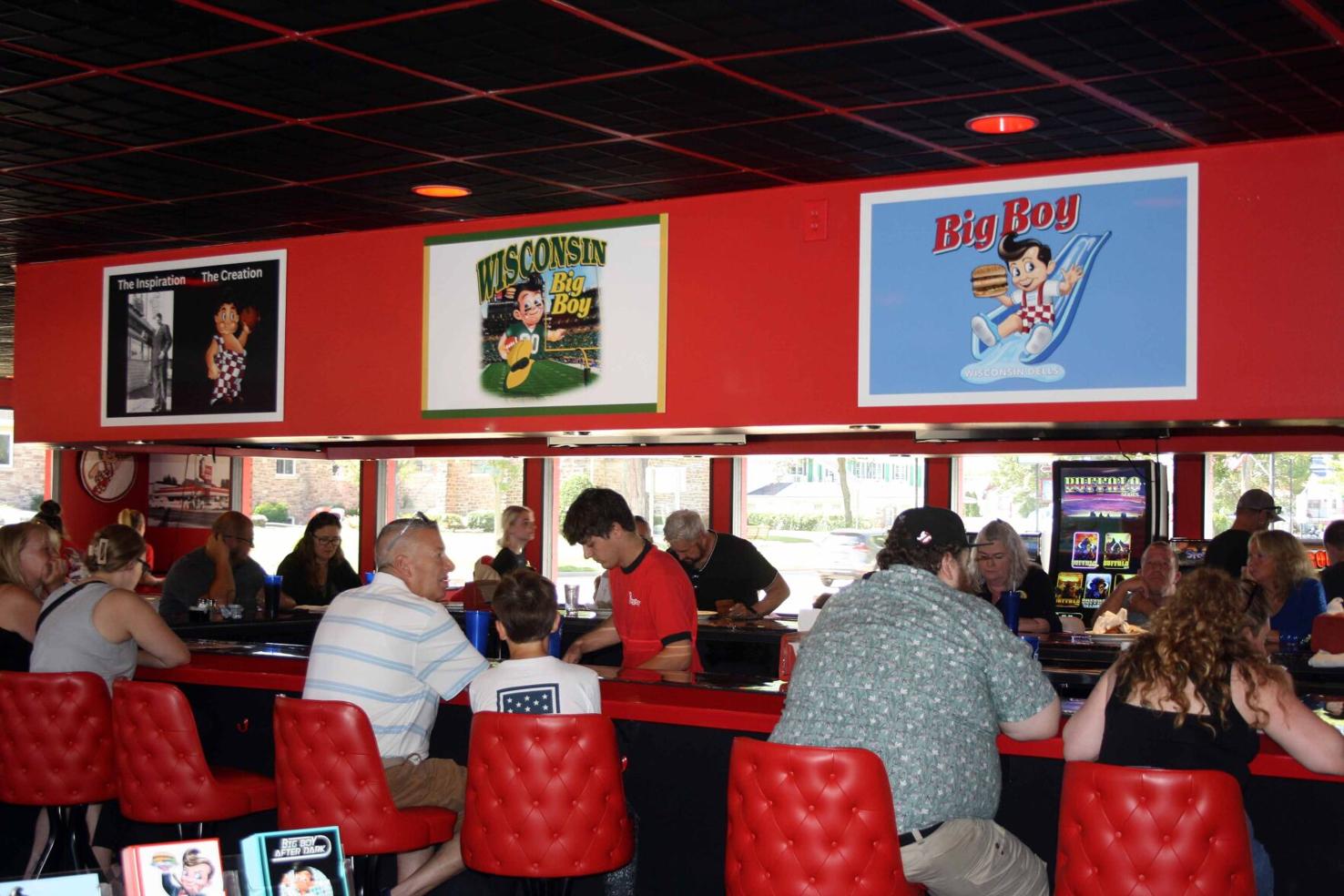 Big Boy brings burger history to Wisconsin Dells