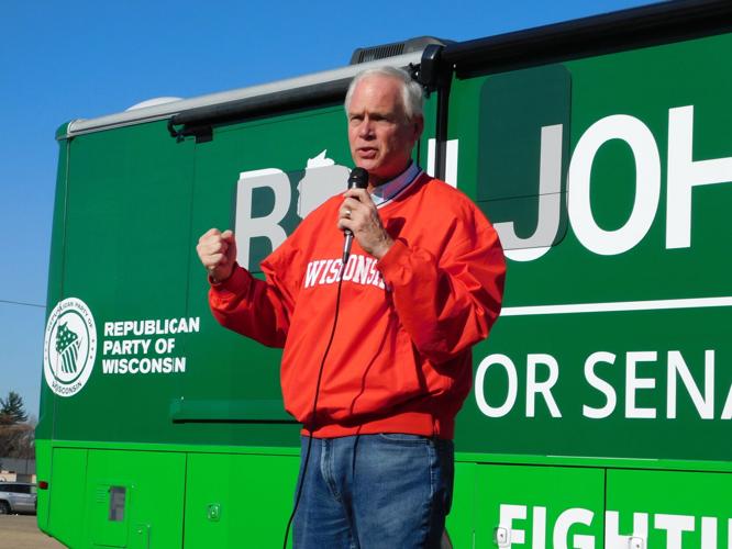 Ron Johnson gives stump speech in Mauston