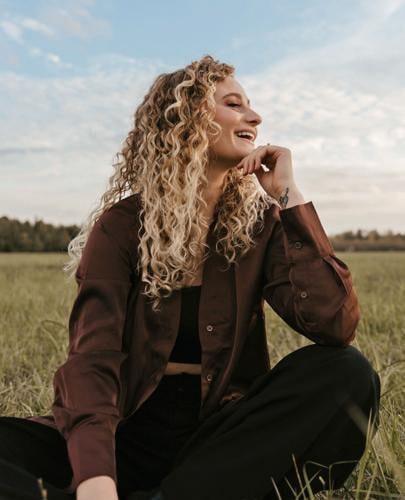 Kaylin Kole returns to Portage, performs with PHS sophomore Elizabeth Youra