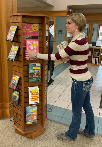 REEDSBURG PUBLIC LIBRARY: Friends of the Library Holiday Book Fund Drive
