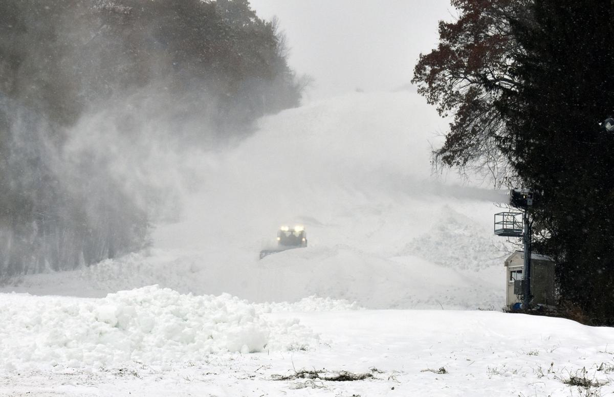 Cascade Mountain ski area opens Saturday in Portage