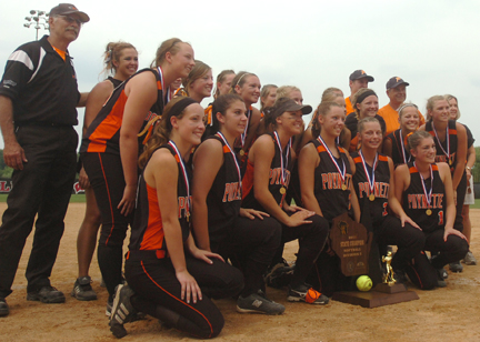 PREP SOFTBALL: Poynette orange is gold at state, with a win over ...