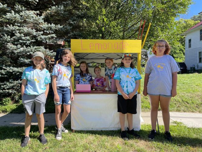 When life gives you lemons, help the animals at your local zoo