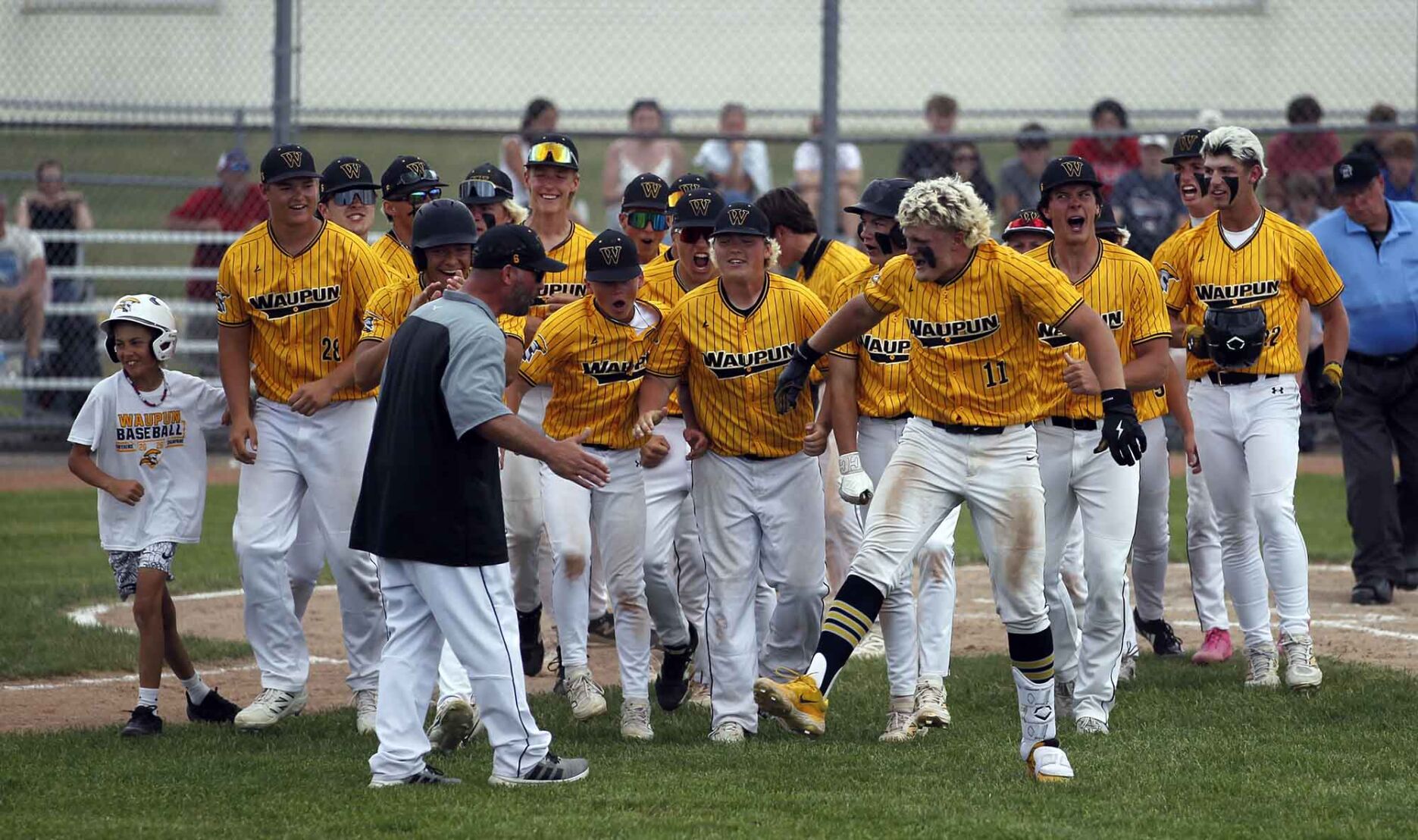 A walk-off home sends Waupun baseball to state tournament