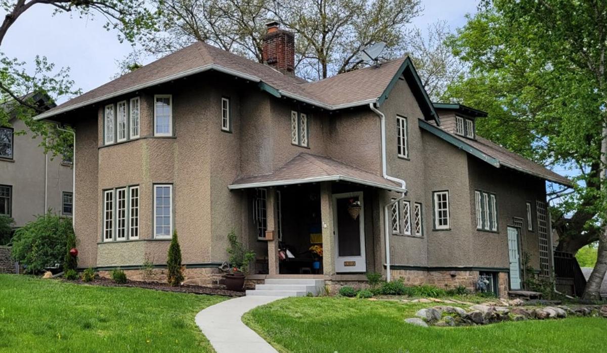 Schultz House on historic tour