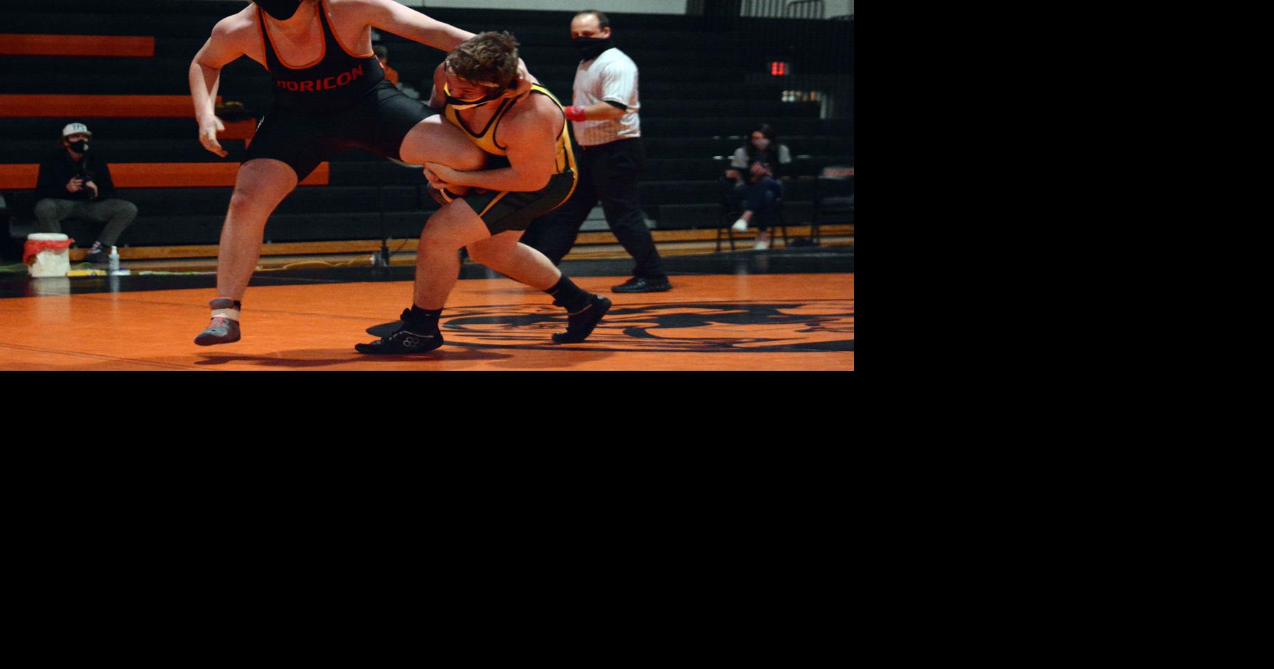 WRESTLING: Beaver Dam comes back to defeat Horicon 38-33