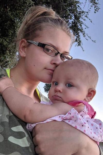 Alia Rae Wojahn Hutchison, 22, and her daughter, Aria Ellen, 9 months ...