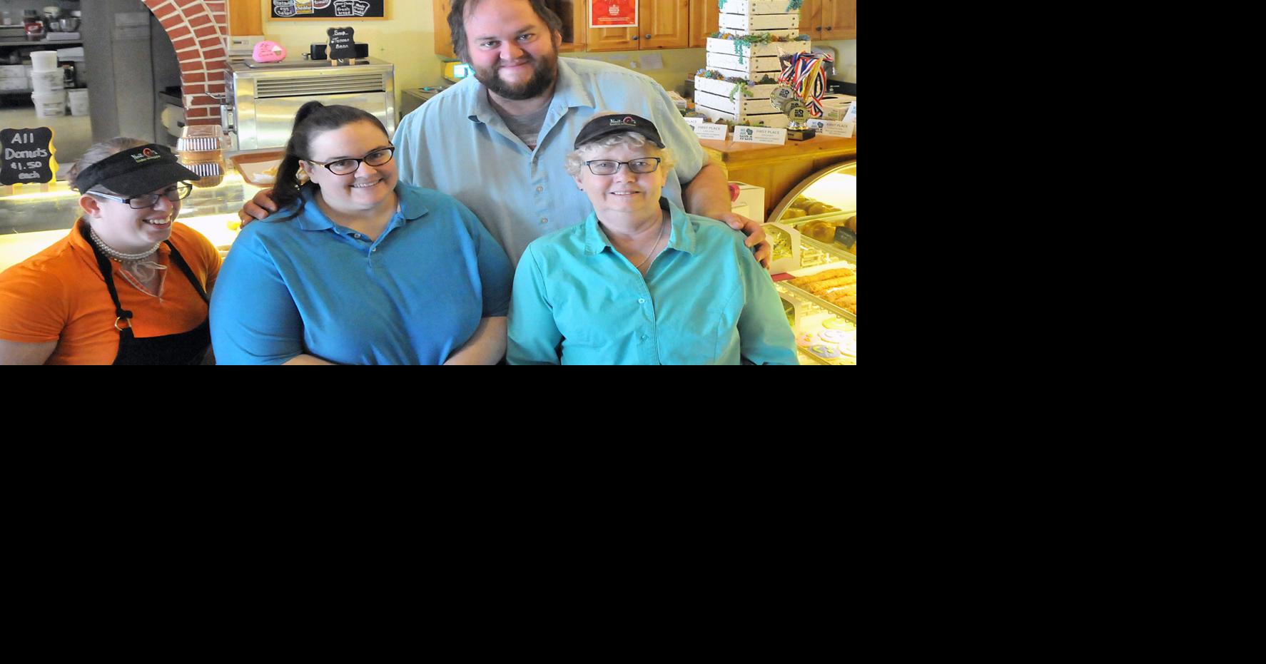 Baraboo bakery again rises to the occasion at regional competition