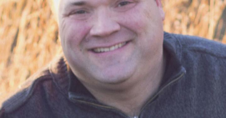 Hovey, Robert "Bob"
