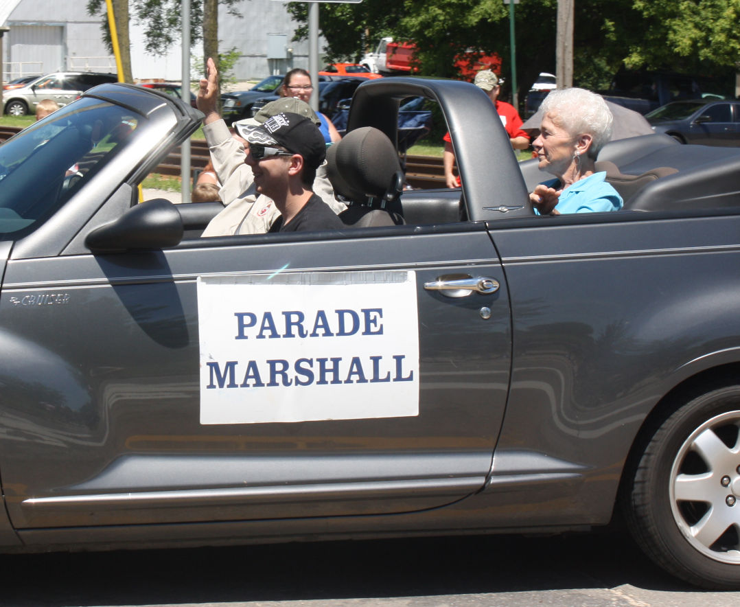 Columbus parade draws huge crowd | Regional news | wiscnews.com