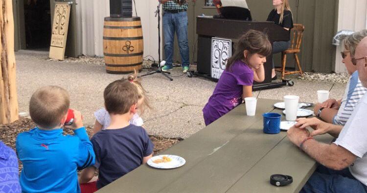 Dave Considine holds singing fundraiser in Sauk City