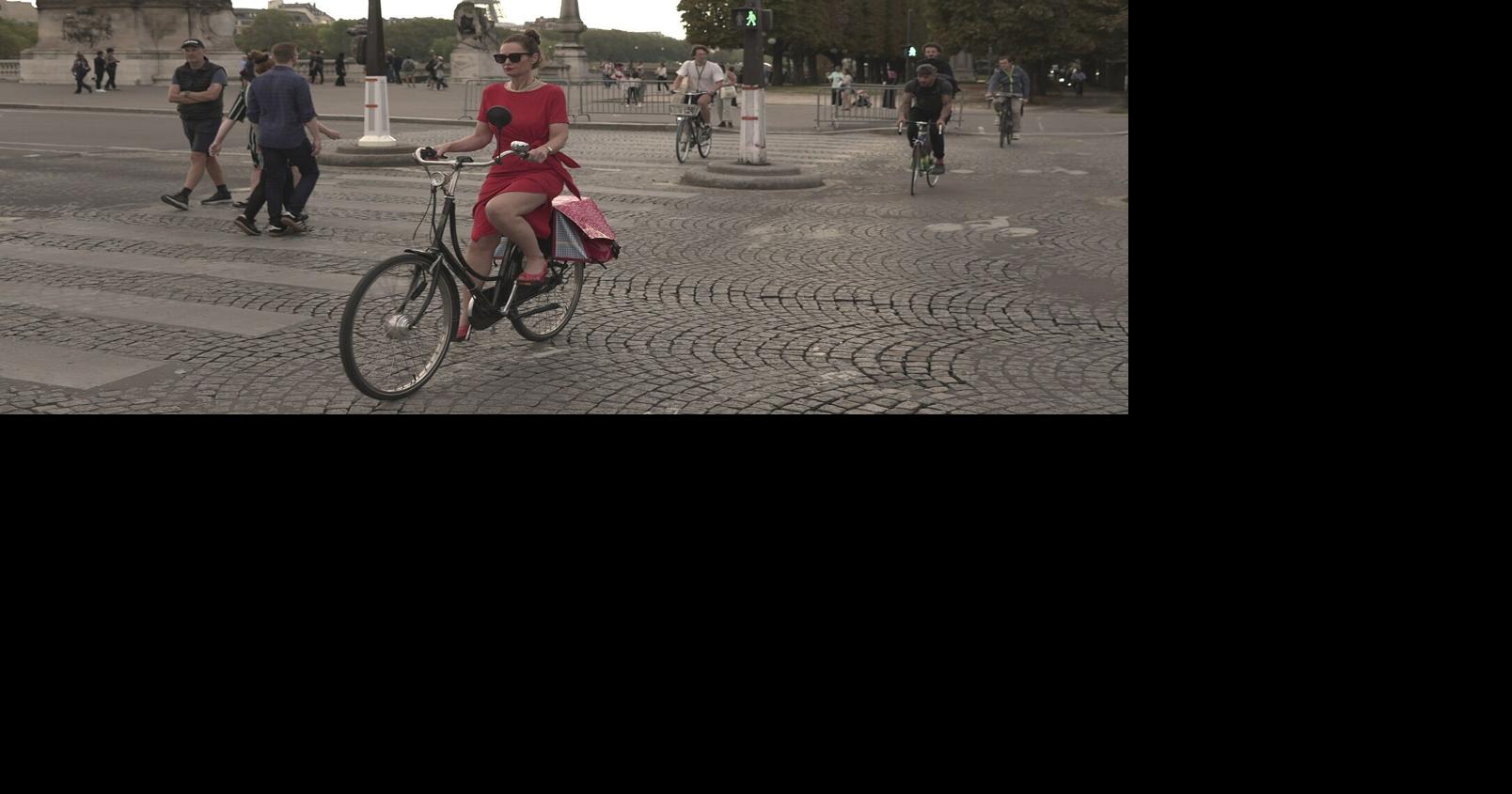 Paris sees a new kind of road rage: Bike-lane traffic jams