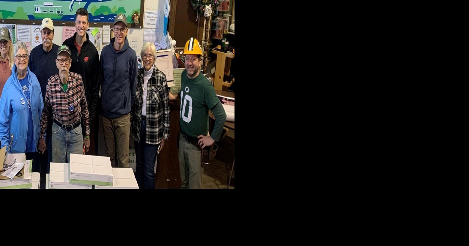 Columbia County Democrats volunteer at Habitat’s Restore