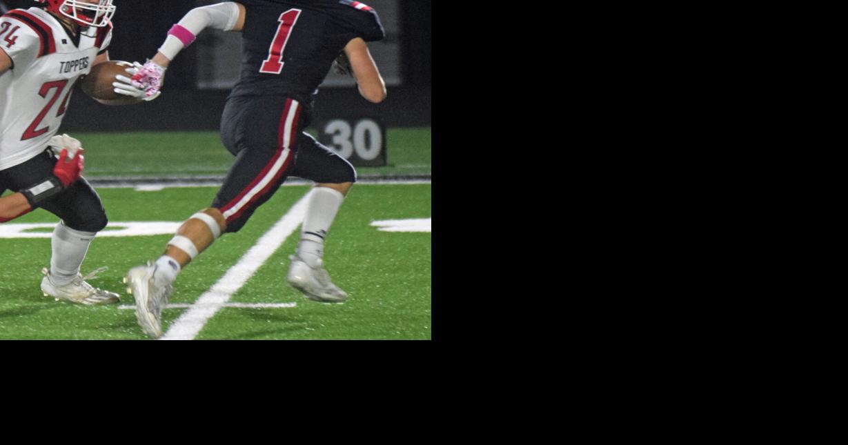 Cambria-Friesland football defeats Fall River/Rio in Week 8