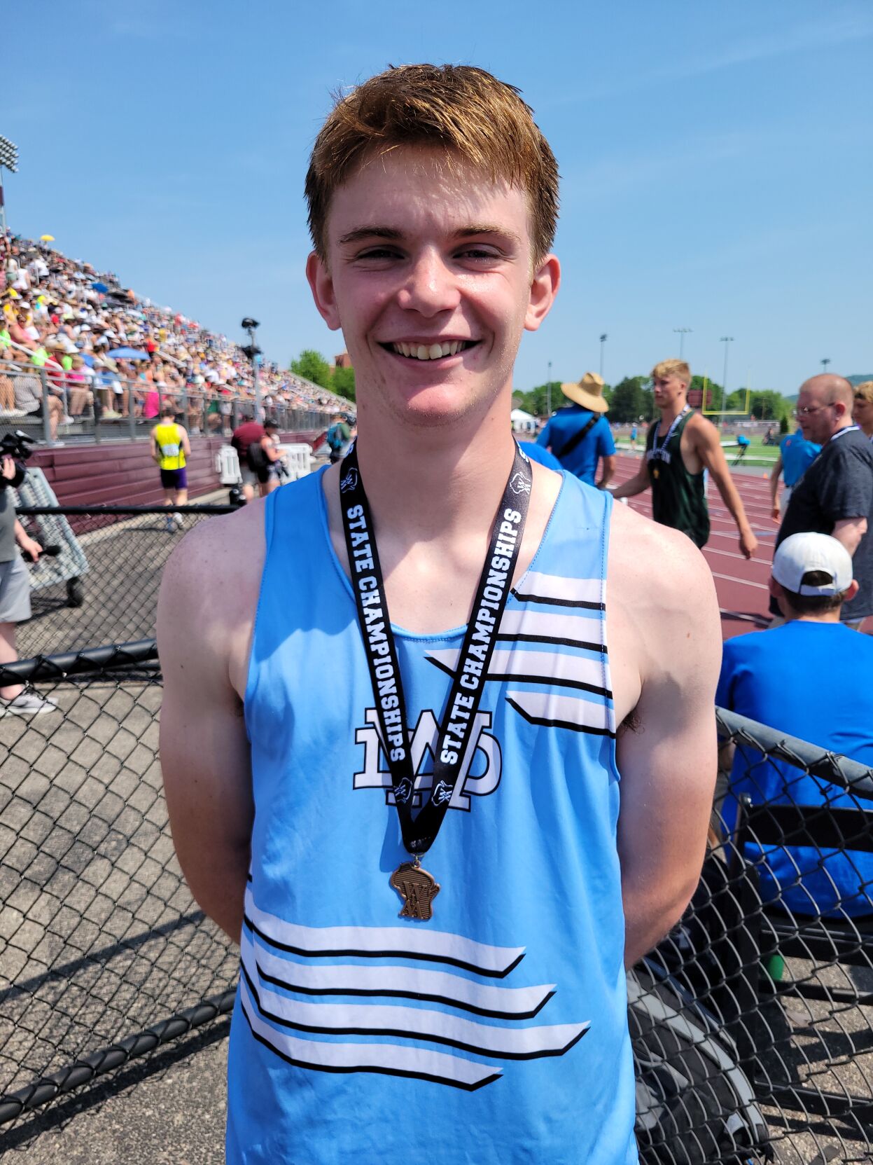 Wisconsin Dells hurdler gets over case of the clips for first state medal