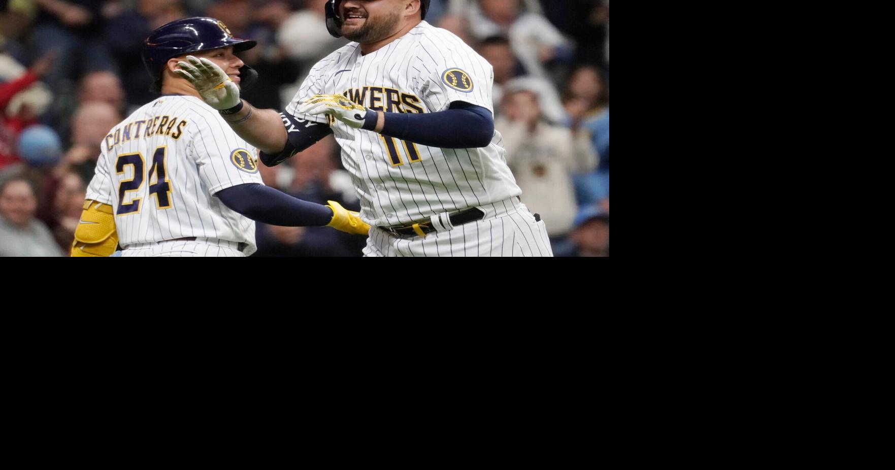 Brewers' Rowdy Tellez continues to hammer Red Sox pitching