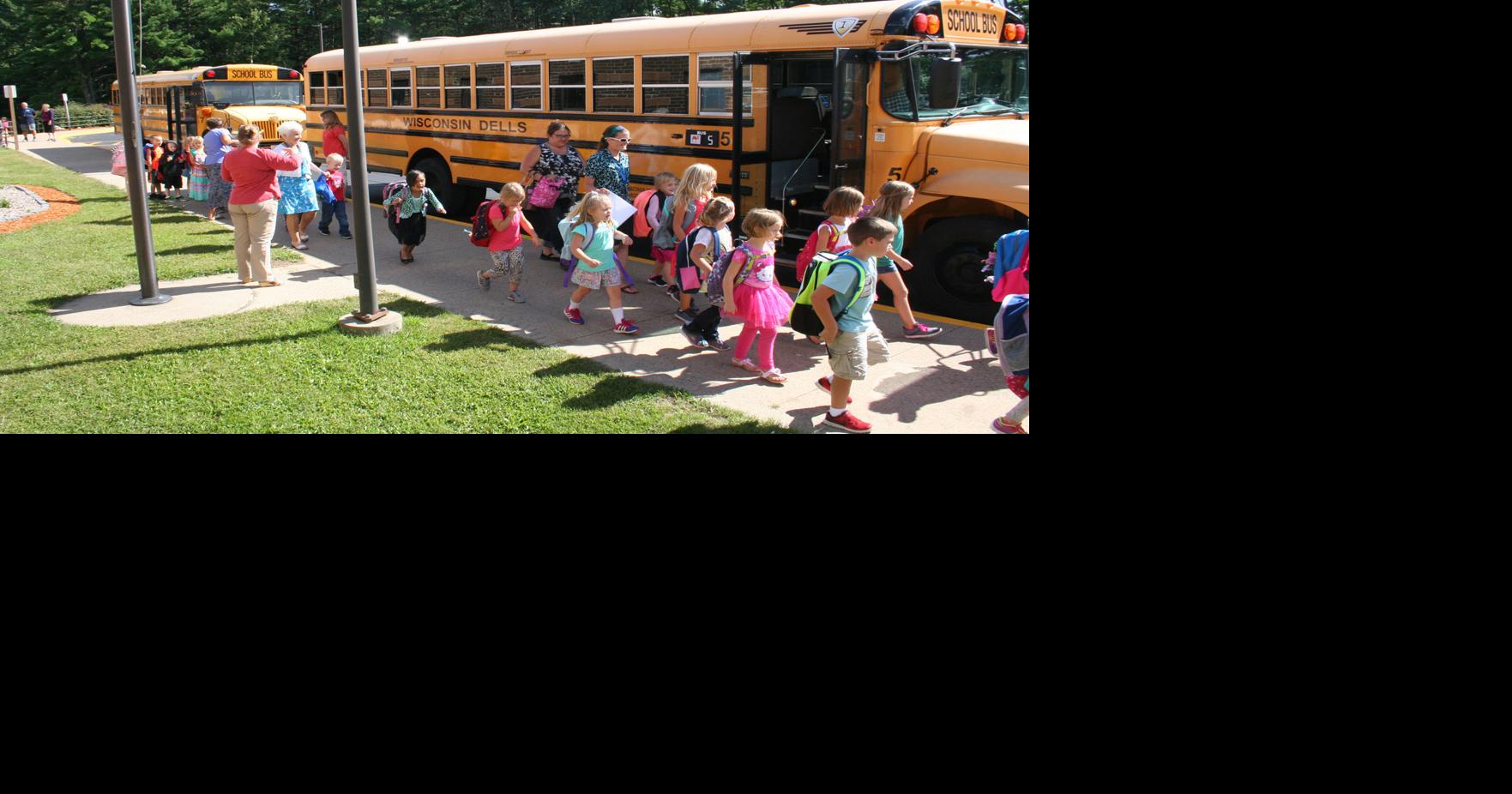 New law: Amber bus lights now give drivers extra warning