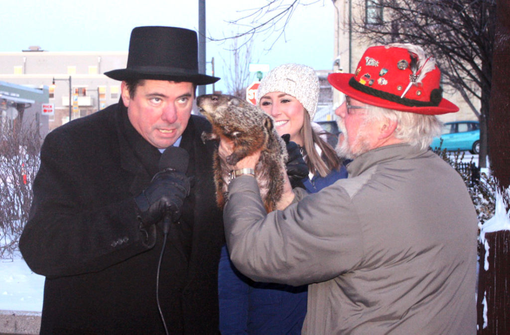 Mayor who suffered groundhog bite loses primary