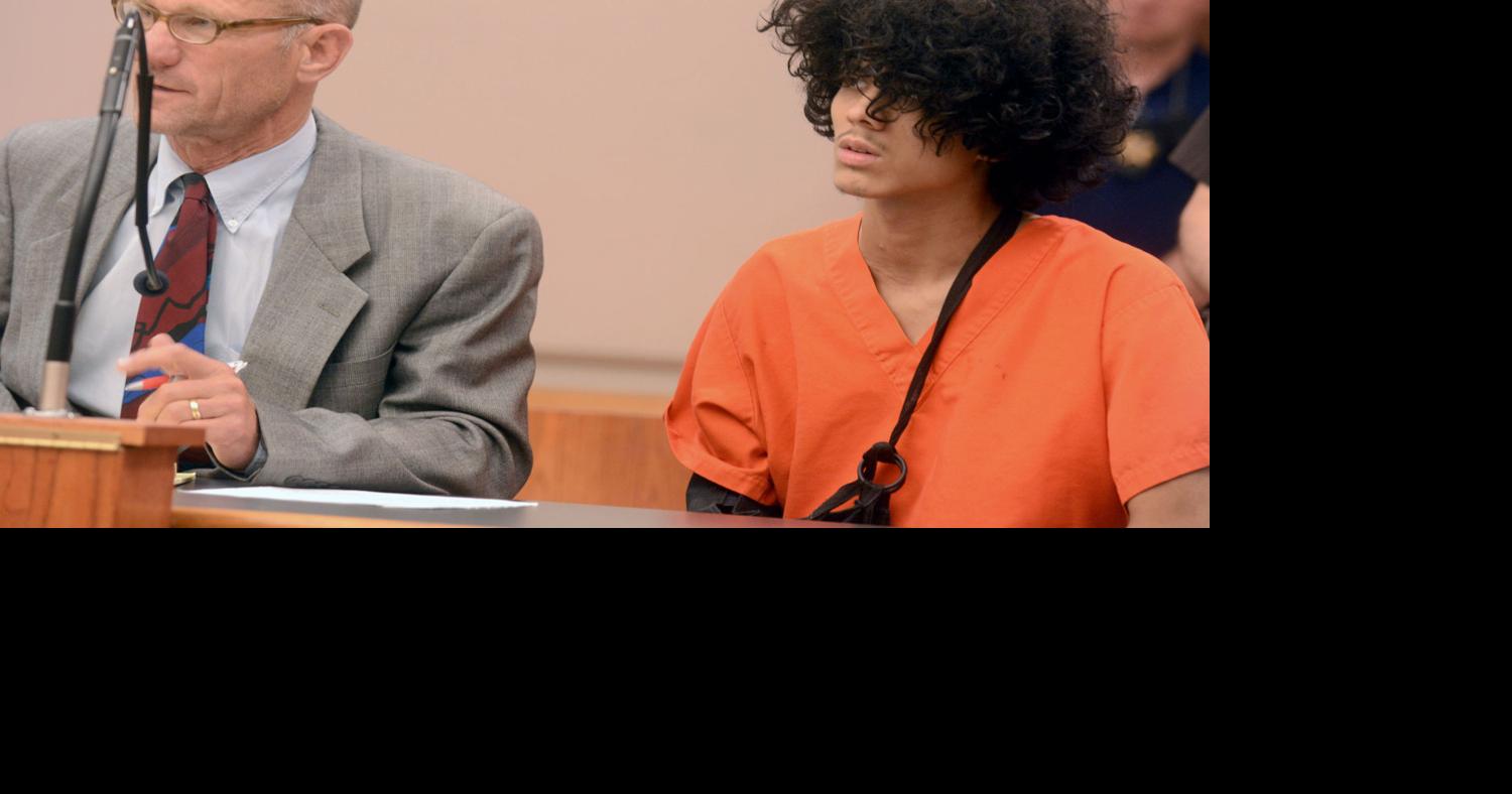 Interstate murder defendant says little during court appearance