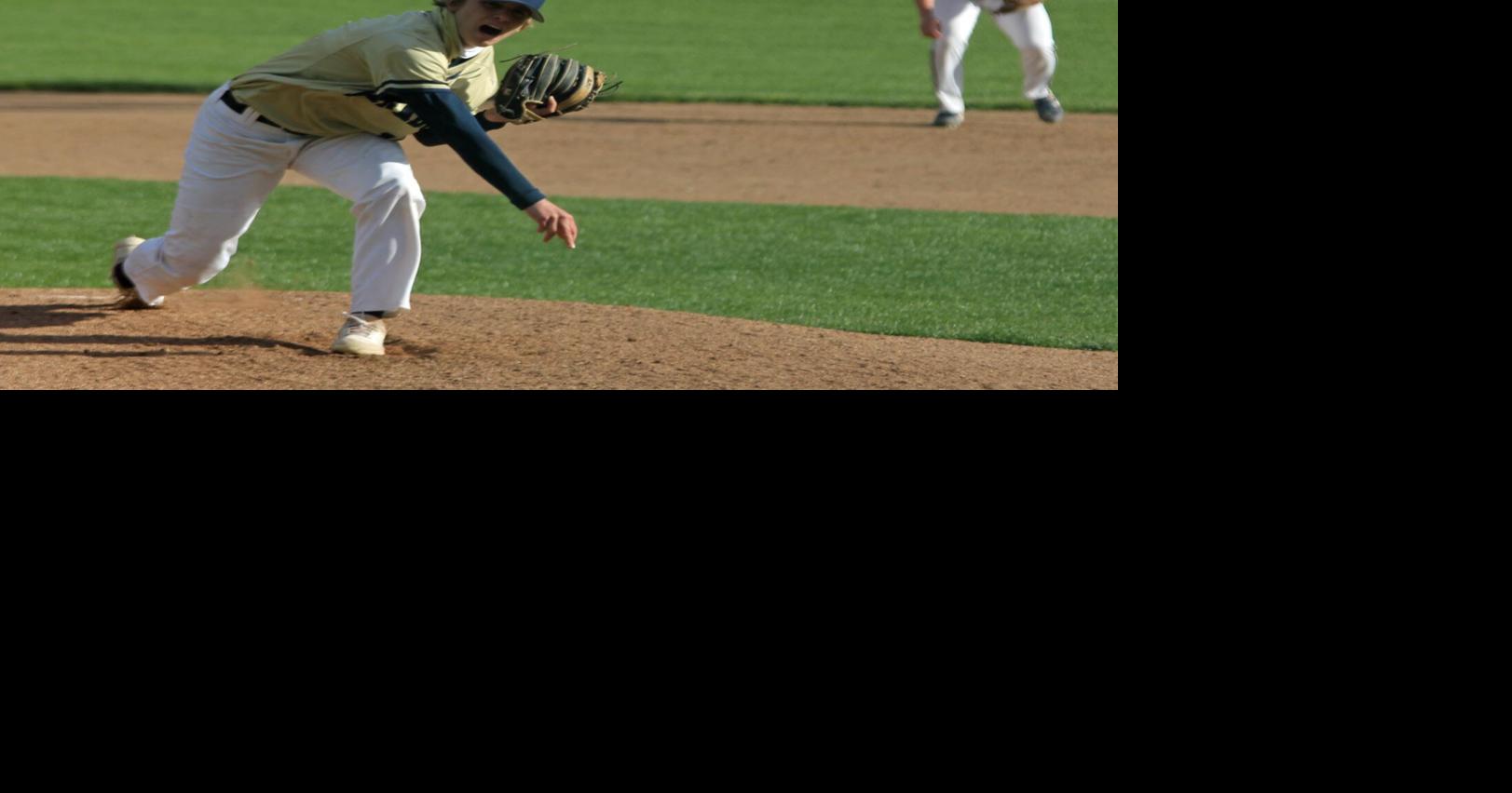 GALLERY: Baraboo baseball eases by Poynette at home