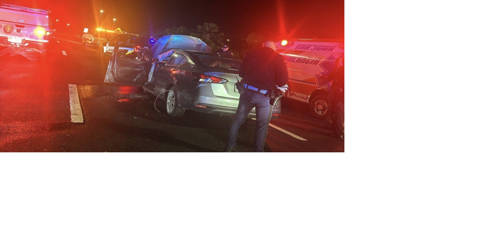 Mujer choca contra dos objetos fijos, se vuelca y queda pillada en San ...