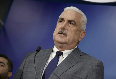 “Debe renunciar y debe irse pa’ buen sitio”: Rivera Schatz arremete ...