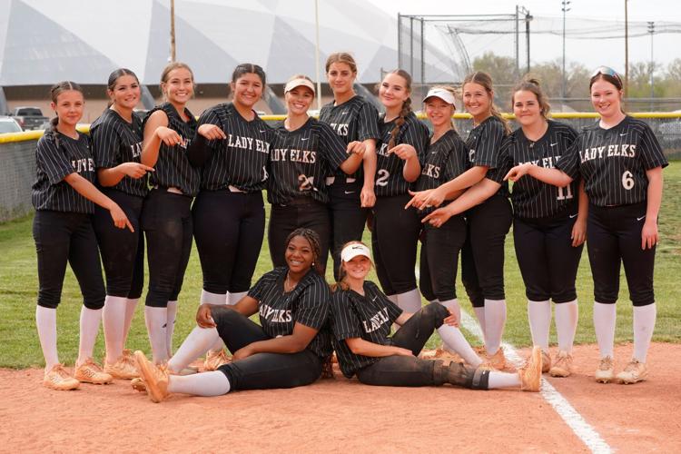 Eight Round Valley players, coach 1st team softball all-region | Sports ...
