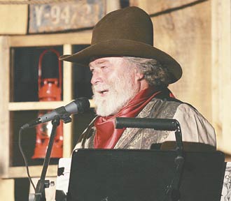 Cowboy Chapel worships with music | Show Low | wmicentral.com