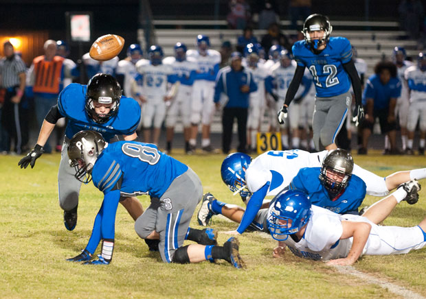 Safford vs. Snowflake Football - A photo gallery | Local Sports ...
