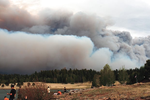 Wallow Fire burning 469,407 total acres - Winds shifting today ...