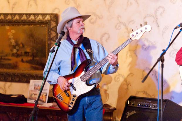 Sold out show! Mountain Saddle Band Performs | Latest News | wmicentral.com