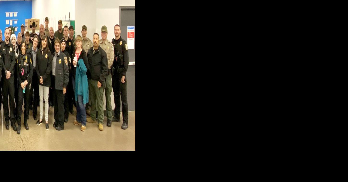 Santa gets a boost in Show Low and Pinetop-Lakeside from local police ...