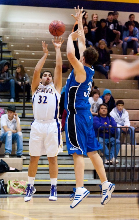 Lobos’ win over Jackets tightens East standings | Premium News ...