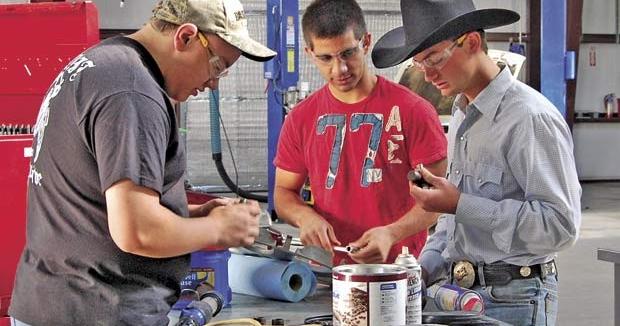 Students compete at auto tech competition | Latest News | wmicentral.com