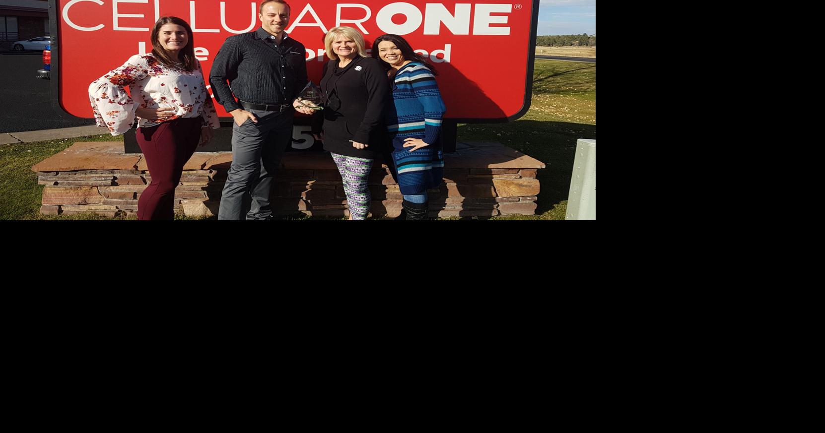 Cellular One wins outstanding service award | Business | wmicentral.com