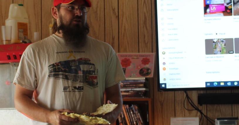 Maverick, McNary, trains the focus at Pinetop-Lakeside Historical ...