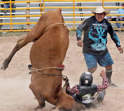 Gabrielle Mason wins at Carrizo Cowboy/Cowgirl Up Bull Bash - Rough ...