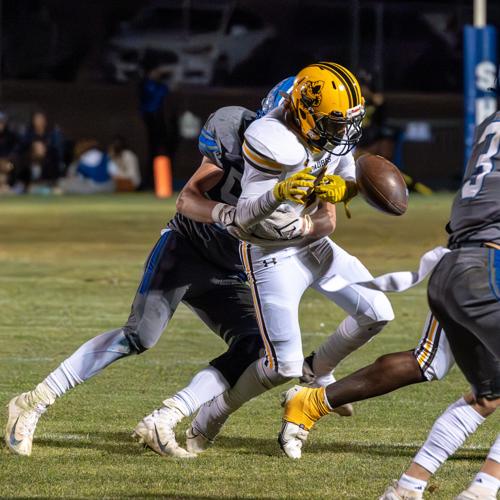 Snowflake Lobos vs. Marcos de Niza Padres | Multimedia | wmicentral.com