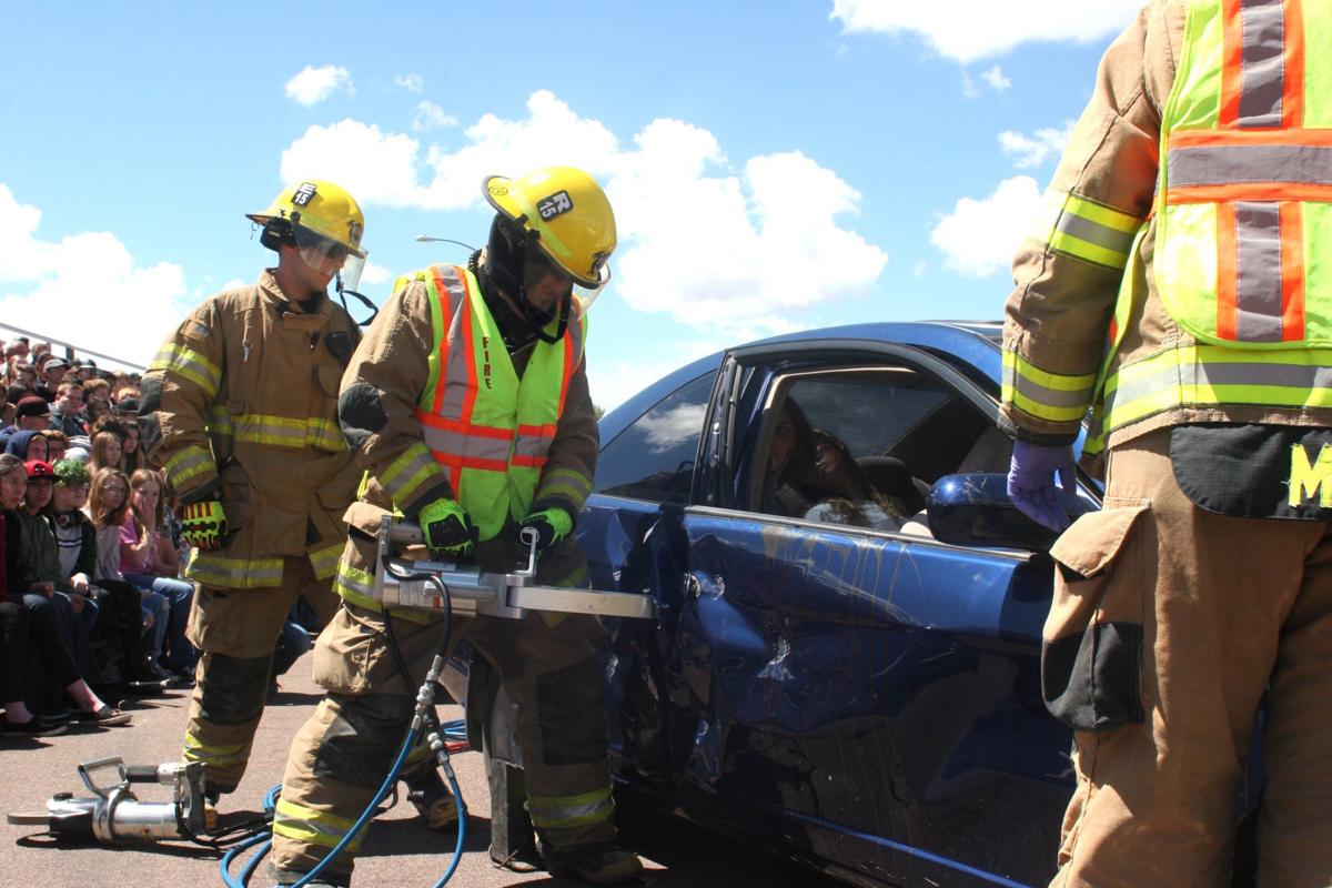 Students organize mock crash to deter drunk driving | Latest News ...