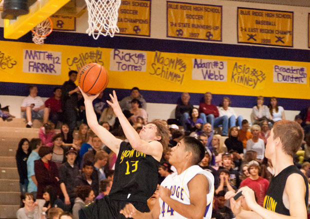 Show Low vs. Blue Ridge Boys Basketball | Multimedia | wmicentral.com